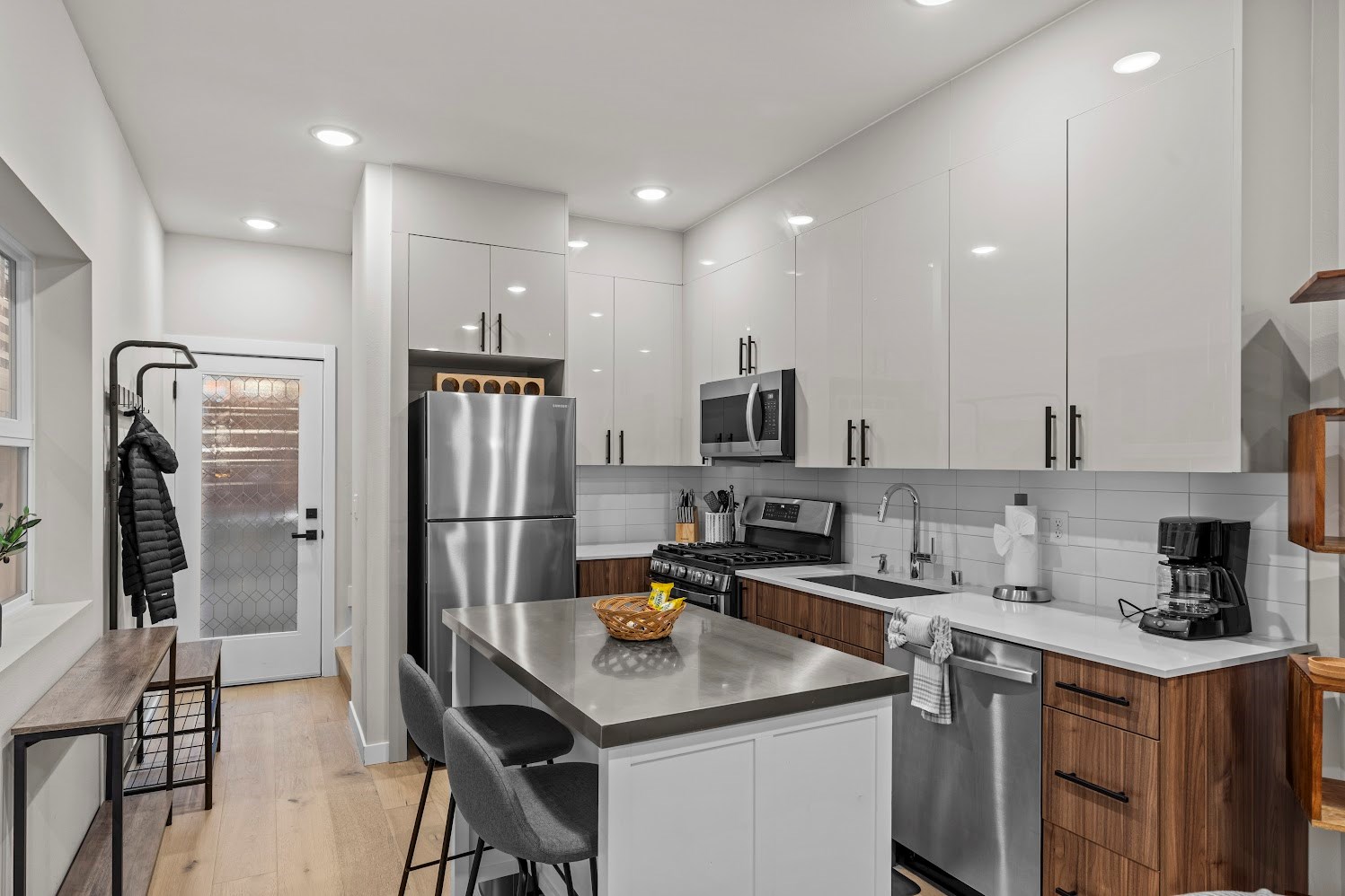 Rentals in 23rd Avenue South, Seattle, WA - Apartments & Houses for ...